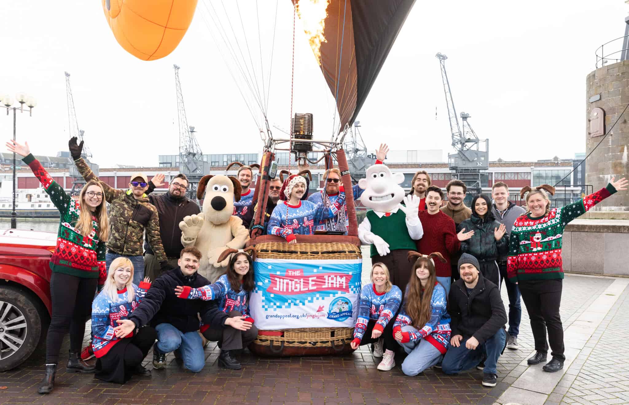 Wallace & Gromit’s Moon Rocket Balloon Launches Ahead of Jingle Jam ...